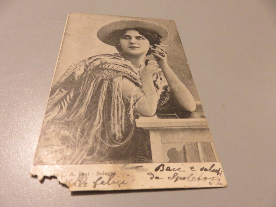 CP Carte Postale Vintage Illustrée Femme Avec Cigarette Shipped Début ...