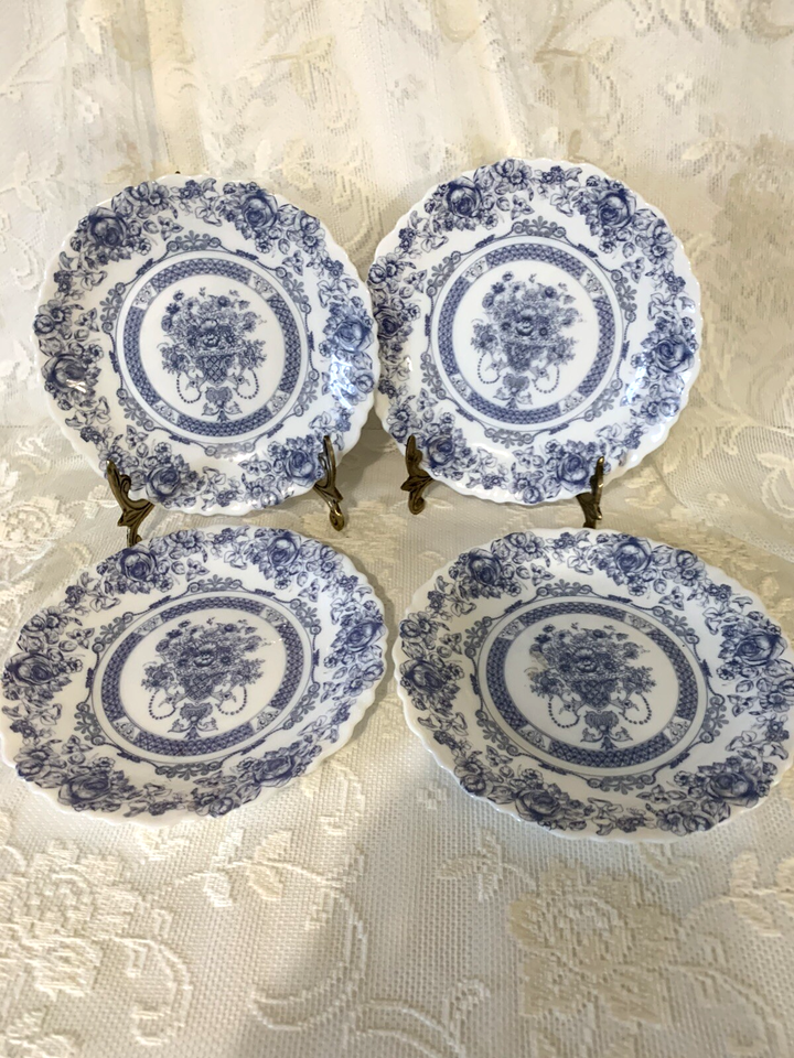 4 Arcopal France Honorine Milkglass Blue & White 7.25" Salad Dessert ...