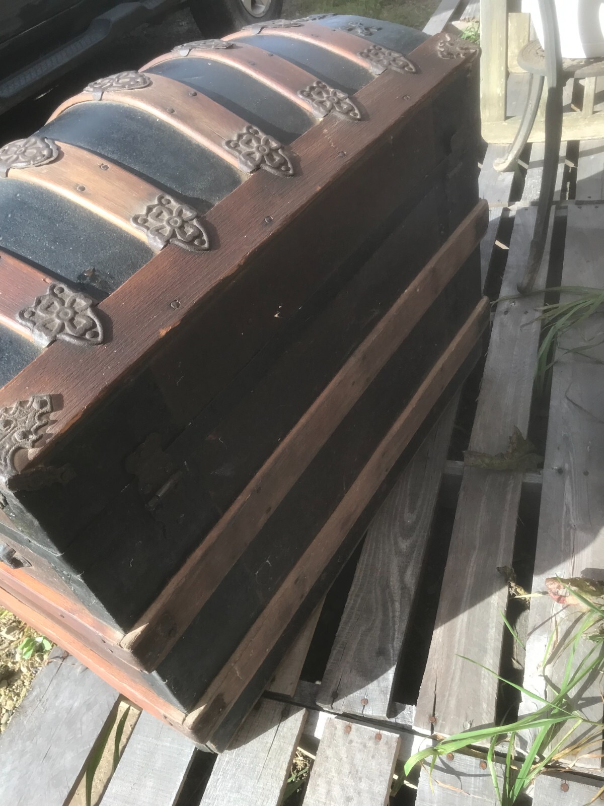 Antique pirates captains chest Trunk 30IN X 18IN X22IN Camel Back Trunk ...