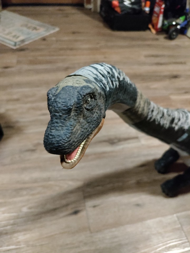 Jurassic World: Dominion Dreadnoughtus 5-Foot Long Dinosaur Target ...