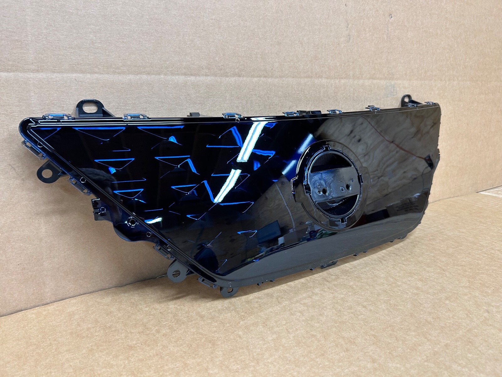 NEW GENUINE OEM NISSAN LEAF 2018-2022 FRONT GRILLE WITHOUT EMBLEM 62072 ...