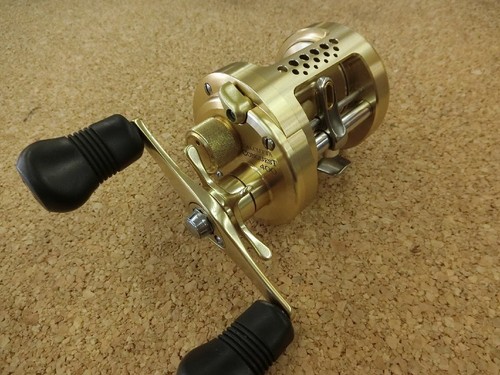 Shimano 01 Calcutta Conquest 400 Baitcasting Reel Used | eBay