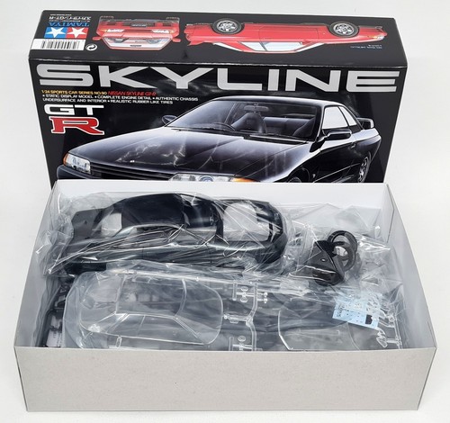 Tamiya 1/24 Nissan Skyline GT-R BNR R32 Plastic Scale - Model Car Kit ...