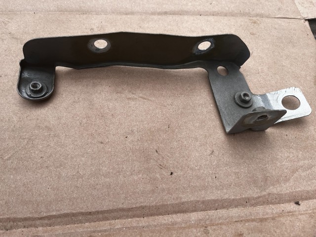 CADILLAC 20882125 GENUINE OEM FENDER FRONT BRACKET for sale online | eBay
