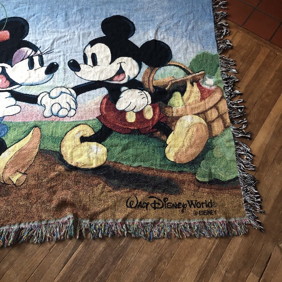Walt Disney World Mickey & Minnie Mouse Tapestry Fringe Blanket Picnic ...