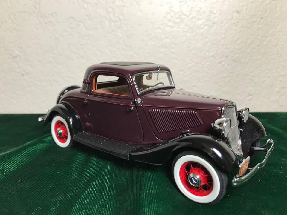 1933 Ford Model 40 Deluxe Coupe Coach Maroon 1:24 Danbury Mint | eBay