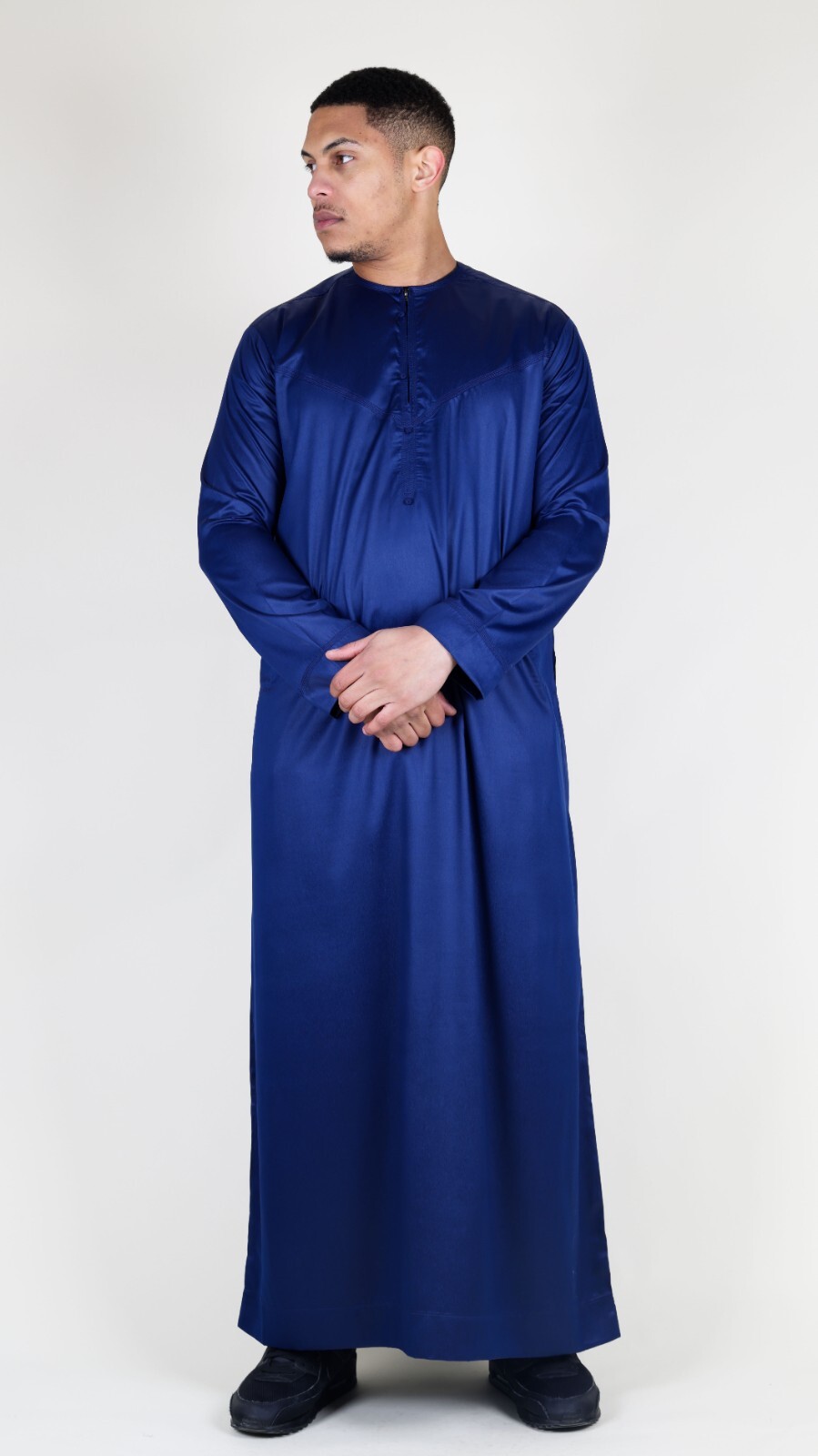 Homme Bleu Marine Thobe Robe en Satin Erirats Islamic Vêtements Juba ...