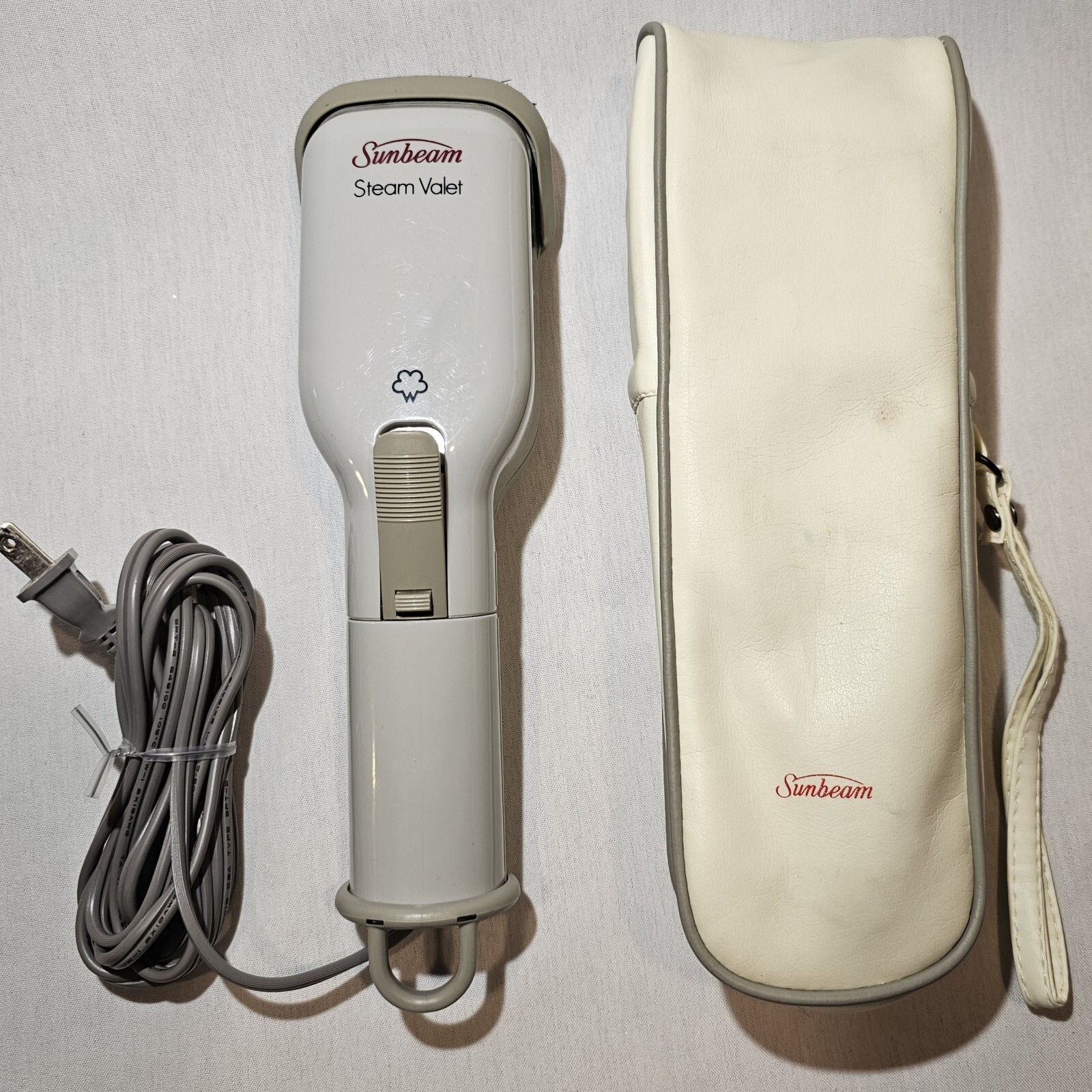 Vintage Sunbeam Steam Valet Handheld Garment Steamer w/ Storage Pouch ...