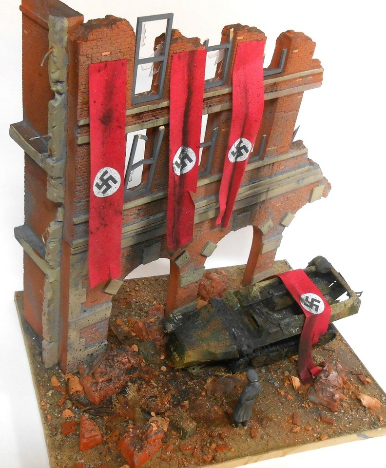 Dioramas Plus DP24 Fall Of Berlin 1/35 Scale Model Kit Diorama Base ...