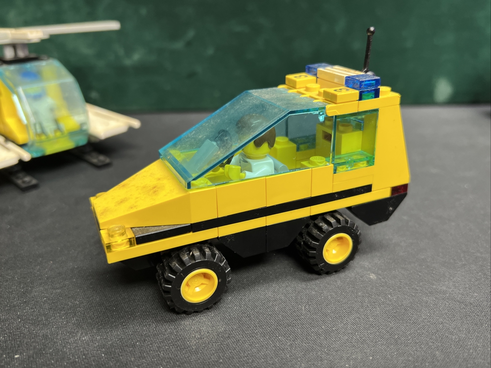 vintage lego 1992 trauma team 1896 emt rescue helicopter & trucks As Is ...