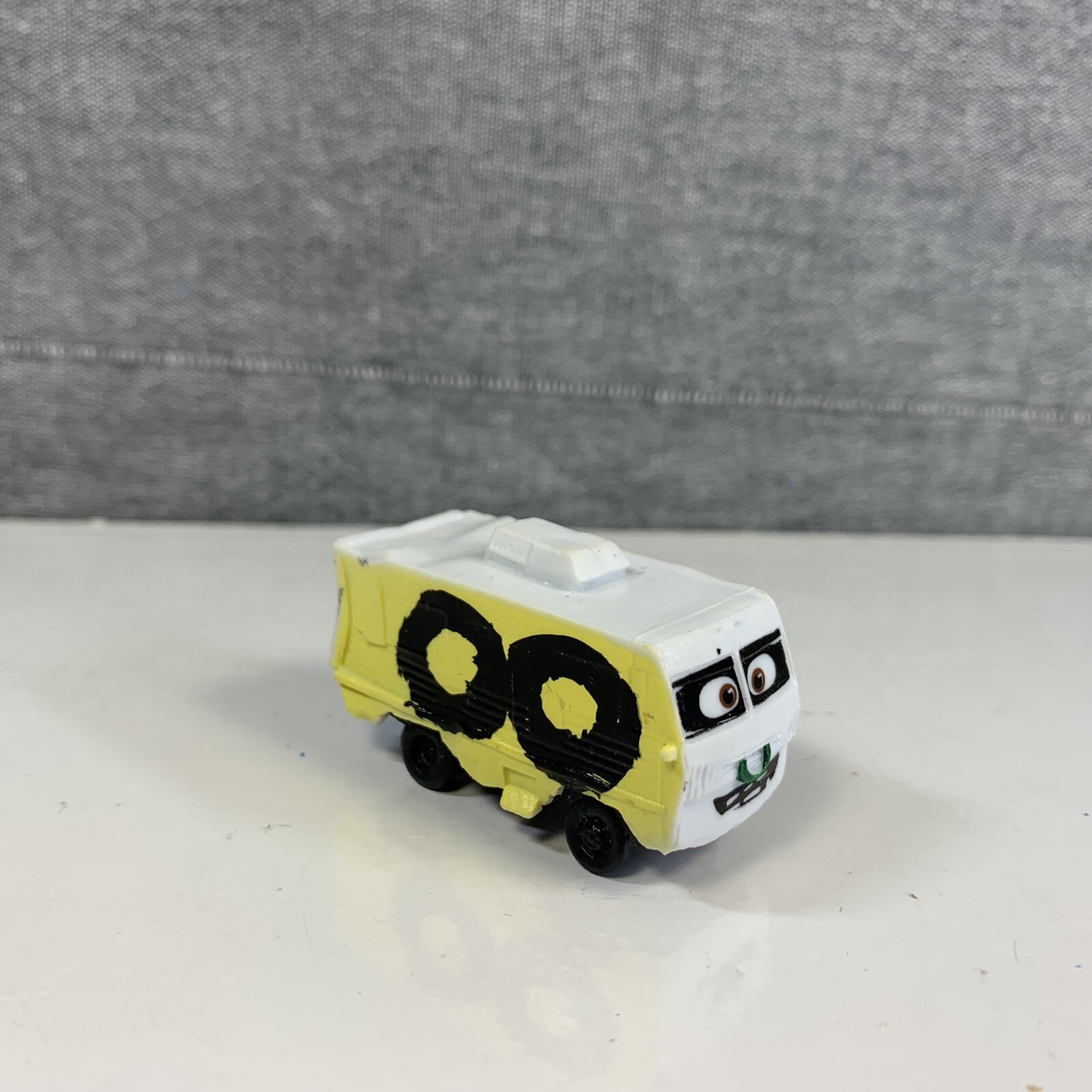 Cars Tomica C-31 Arvy Standard Type