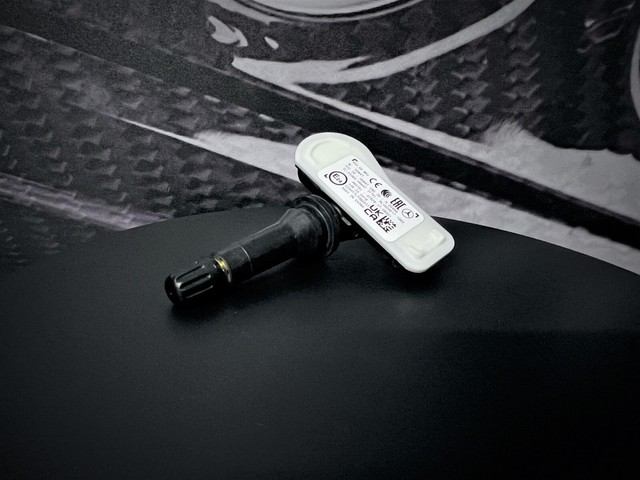 Genuine Mercedes-Benz Tyre Pressure Sensor VITO 447 A4479051704 for ...