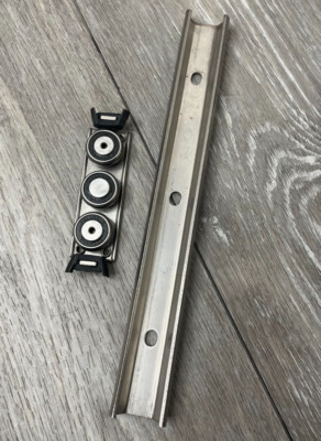 Rollon Compact Self-Aligning Linear Rail Guide System w/Sliders (Part ...