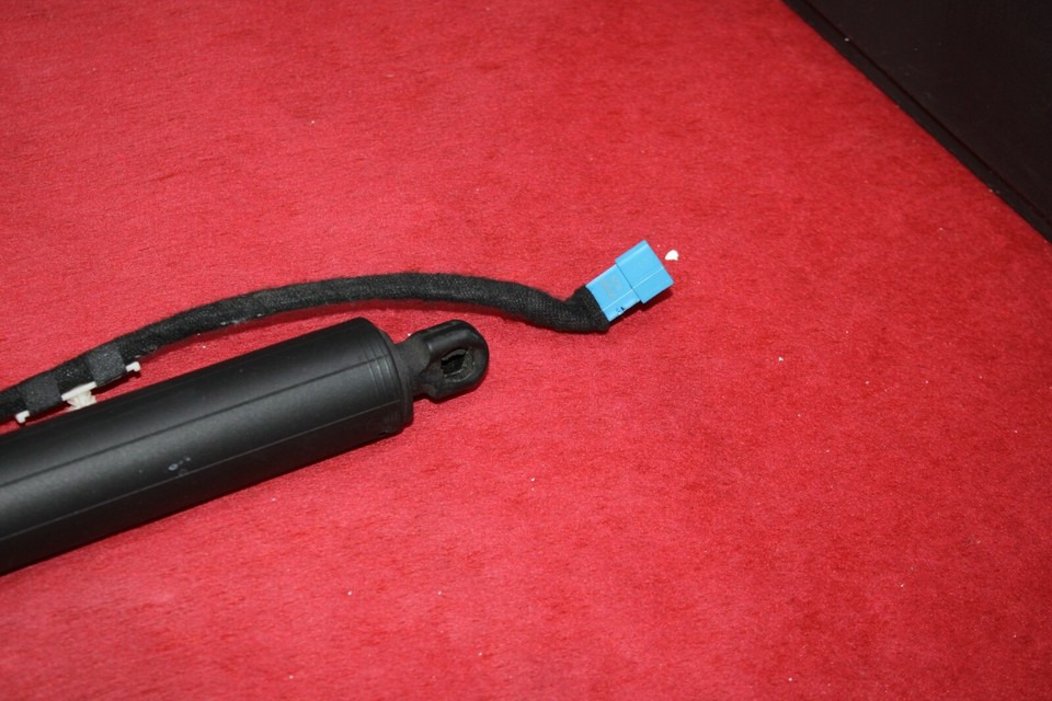 Left Rear Trunk Lid Gate Lift Spindle Drive Shock BMW OEM F25 X3 2011 ...