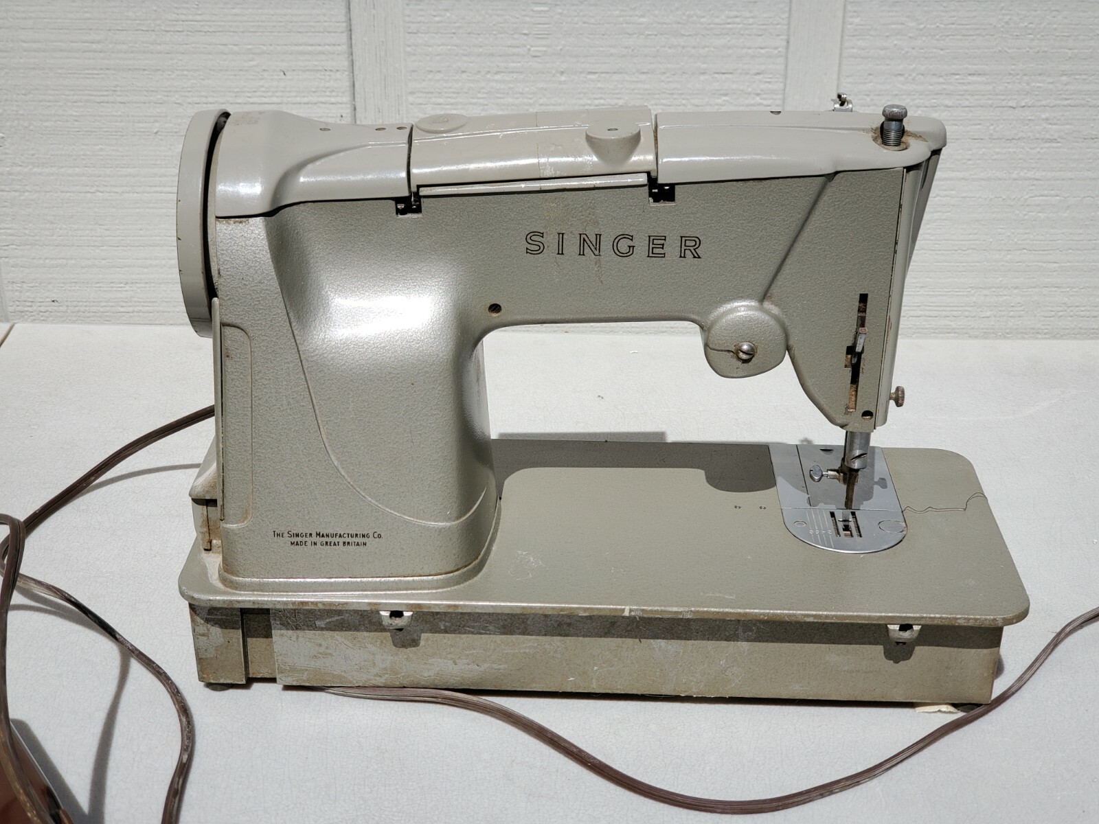 SINGER SEWING MACHINE HEAVY DUTY VINTAGE 13608M | eBay