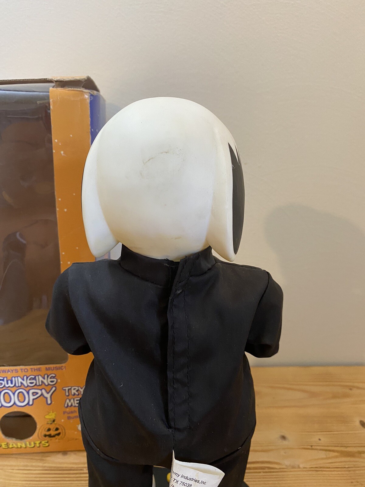 wholesale online sale NEW! 1998 Peanuts Vintage Animated HIP SWINGING ...