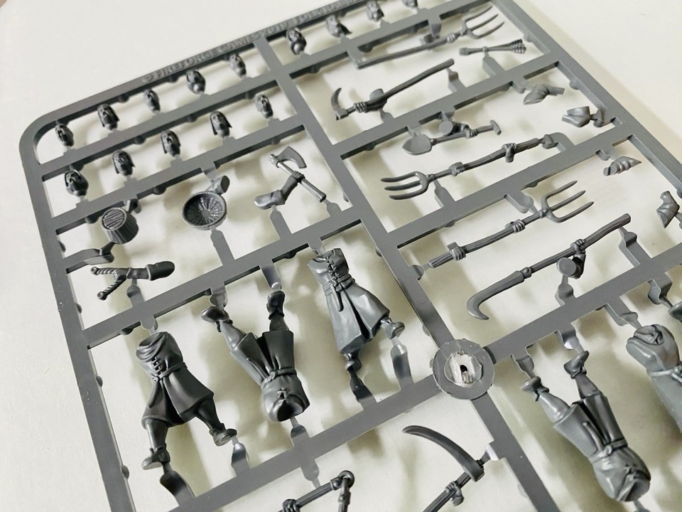Forgotten World Northmen Folk Rabble • New • 1 Sprue • 6 Minis ...