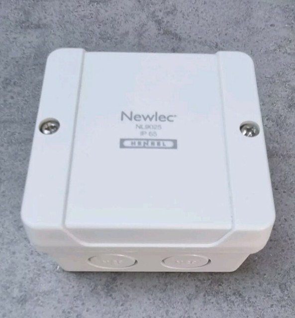 5 x Newlec NL9025 Moulded Junction Box 88mm x 88mm x 53mm for sale ...