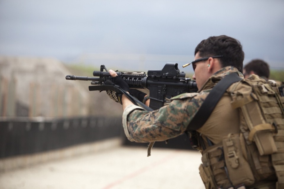 EOTECH 555 Surplus Holographic Weapon Sight Force Recon USMC 2008 Like ...