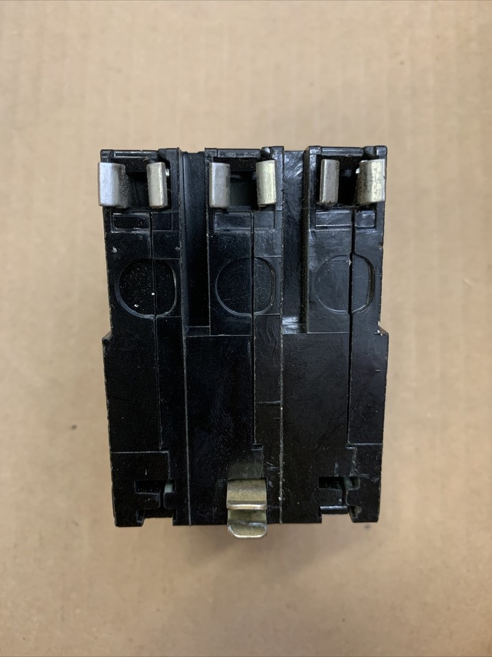 Square D QO315 3 Pole 15 Amp 240V Plug In QO Circuit Breaker | eBay