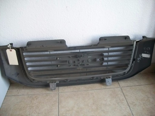 2002-2009 GMC Envoy Front Grill Grille Genuine OEM 15149538 Paint Code ...