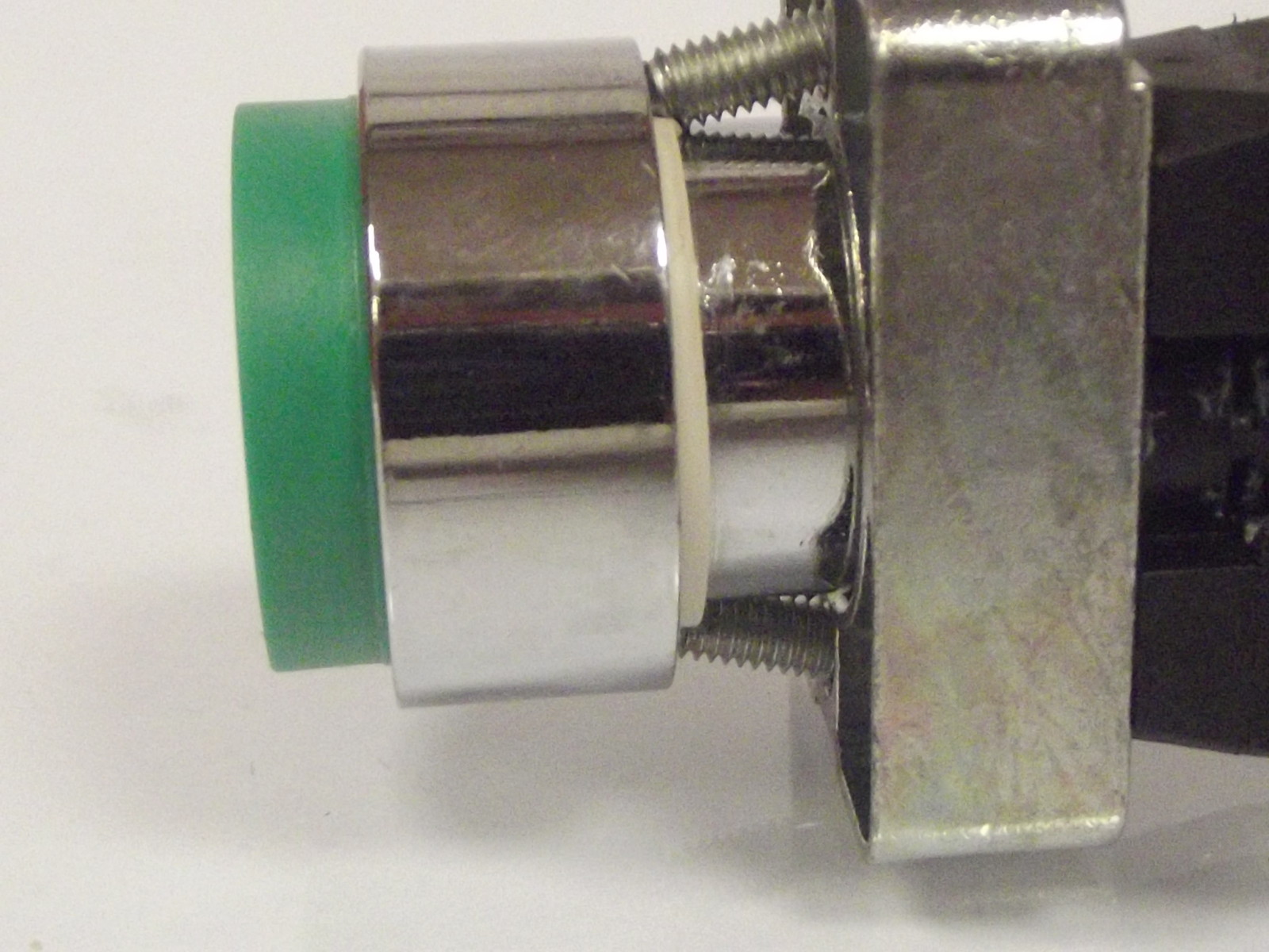 Pneumax 104.32.6.23/3.LC Push Button,Spring Return 3/2 Valve 4mm push ...