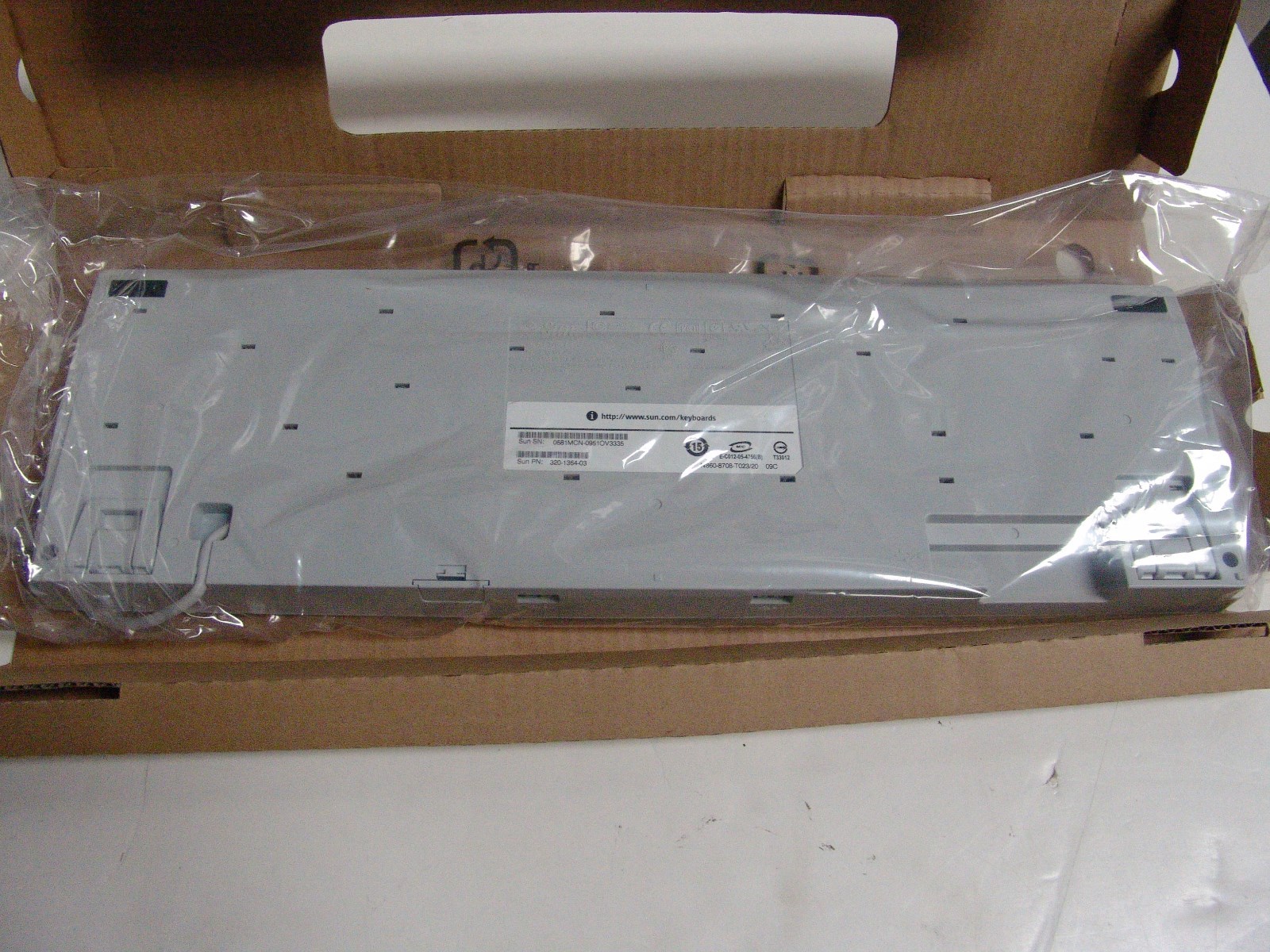 SUN/ORACLE 320-1364 TYPE-7 KEYBOARD, 2M CABLE, USB TURKISH Q X3787A ...