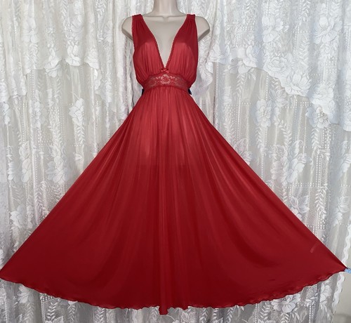 VTG S M Miss Elaine RED BUTTER SOFT Nylon FULL SWEEP Nightgown w Lace ...