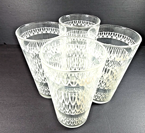 Vintage Mid-Century Glassware Whimsical White Scallop Pattern Set Of 4 ...