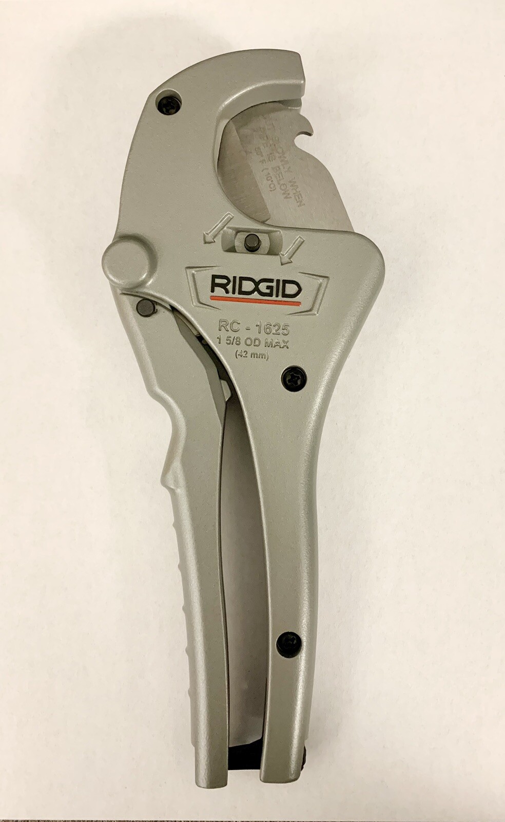 Ridgid RC-1625 1/8" - 1 5/8" Ratcheting Plastic Pipe and Tubing Cutter ...