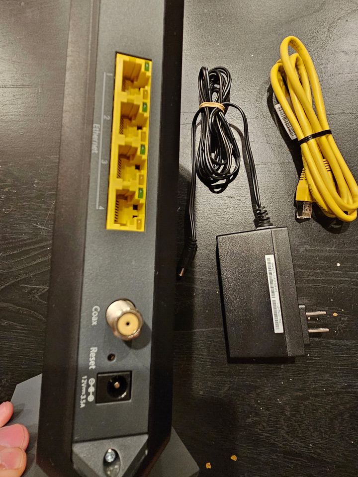 Netgear AC1900 WiFi Cable Modem Router C6900 DOCSIS 3.0 W Ethernet ...