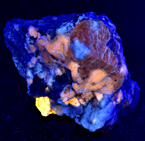 316 GM Top Fluorescent Sodalite Crystal With Marialite Scapolite On ...