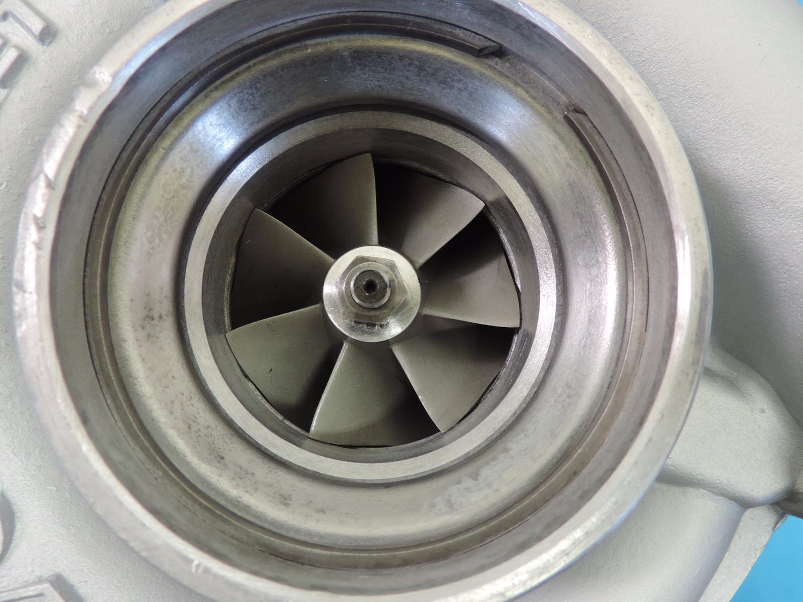 Volvo Heavy Duty Trucks D12D D12C Diesel Genuine Turbo charger HX52 ...