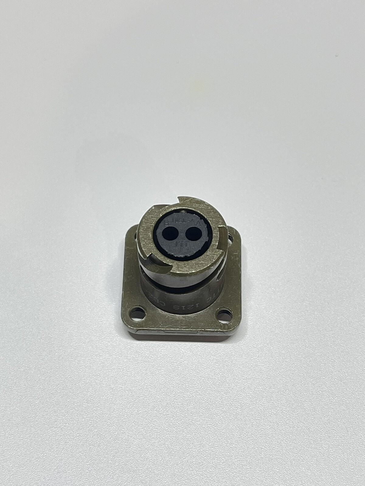 ITT Cannon CA Bayonet 2 Position CA-B Receptacle Crimp Socket CB2-10SL ...