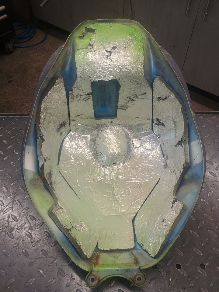 Kawasaki ZX9-R / ZX9R C1 1998 - Petrol Tank / Fuel Tank | eBay UK