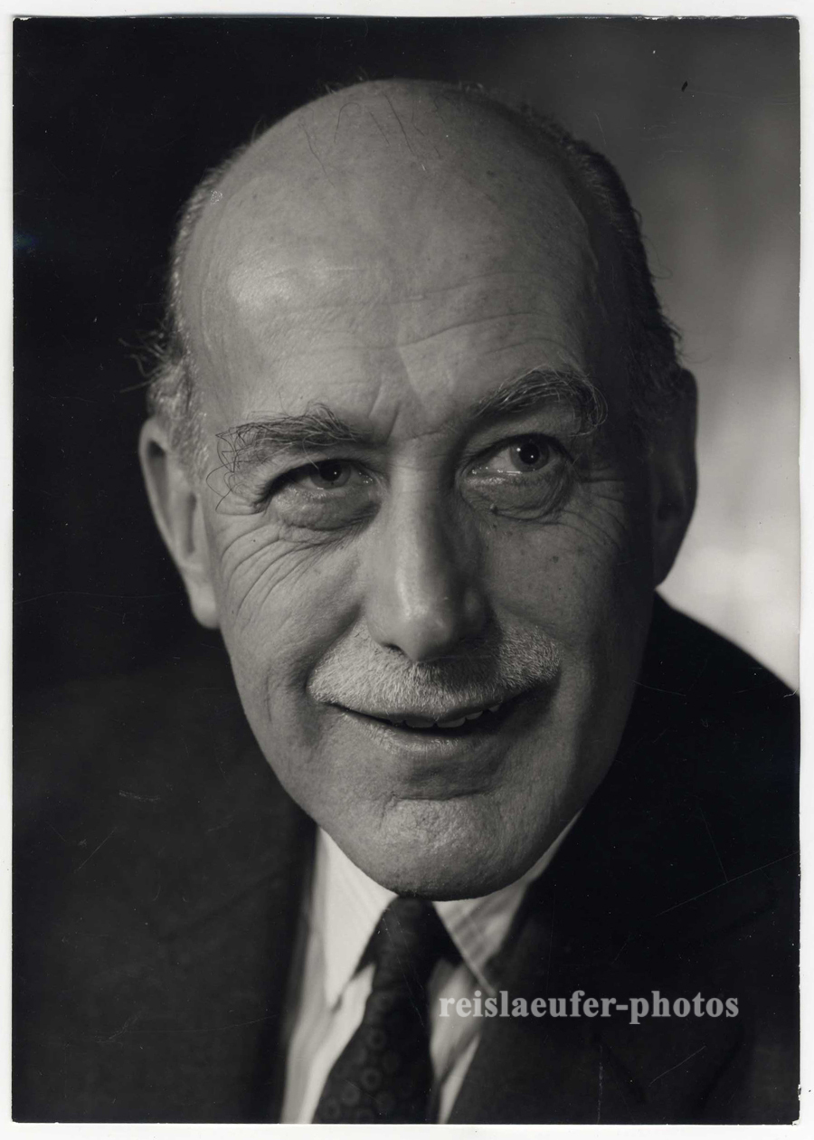 Sir Douglas Glover by Godfrey Argent, Original-Photo from 1971 | eBay
