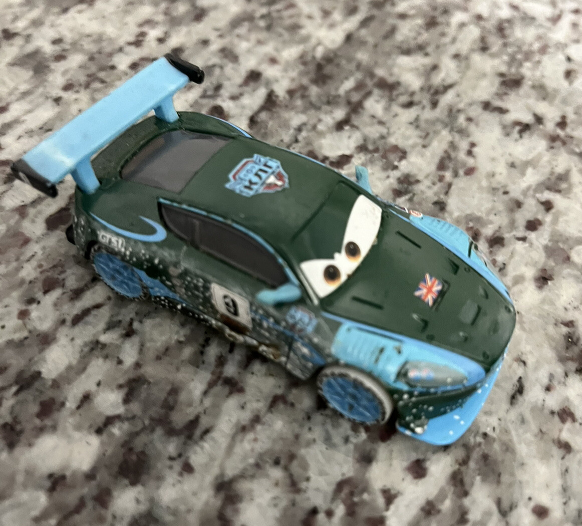 2015 Disney Pixar Cars Hydro Wheels Nigel Gearsley- Water Racer NIB