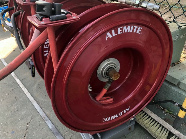 Retractable Oil Water Air Hose Reels Alemite Model 7336-B Great for ...