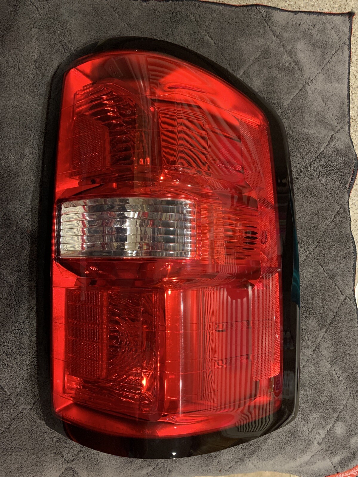 Genuine OEM GM Tail Lights Left 84288724 Right 84288725 3500hd | eBay
