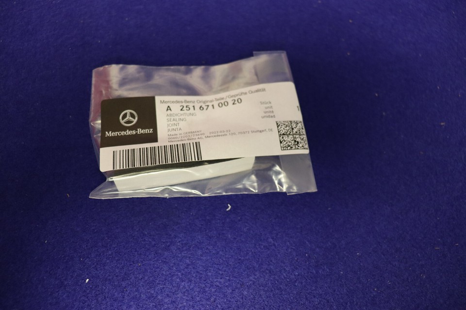 NEW MERCEDES OEM 10-15 GLK350-Windshield Lower Seal 2516710020(MBA0524 ...