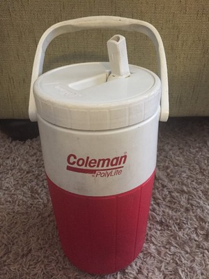 Coleman PolyLite 1/2 Gallon Red Water Jug Spout Handle Portable 5590 | eBay