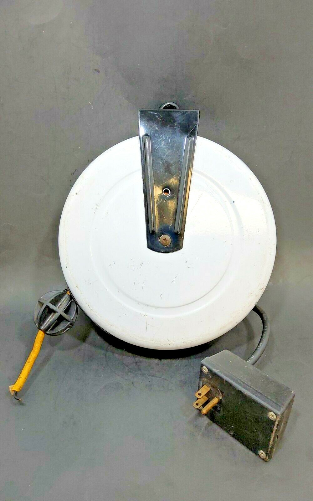 VINTAGE Enamel Retractable DROP TROUBLE LIGHT | eBay