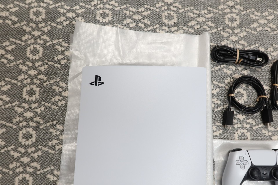 New Sony PlayStation 5 Digital Edition PS5 Console - 825GB | eBay