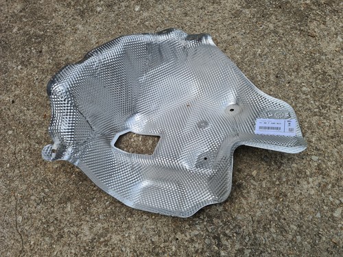 BMW G30 530i 540i 550i F90 M5 Rear Silencer Left Heat Protection ...