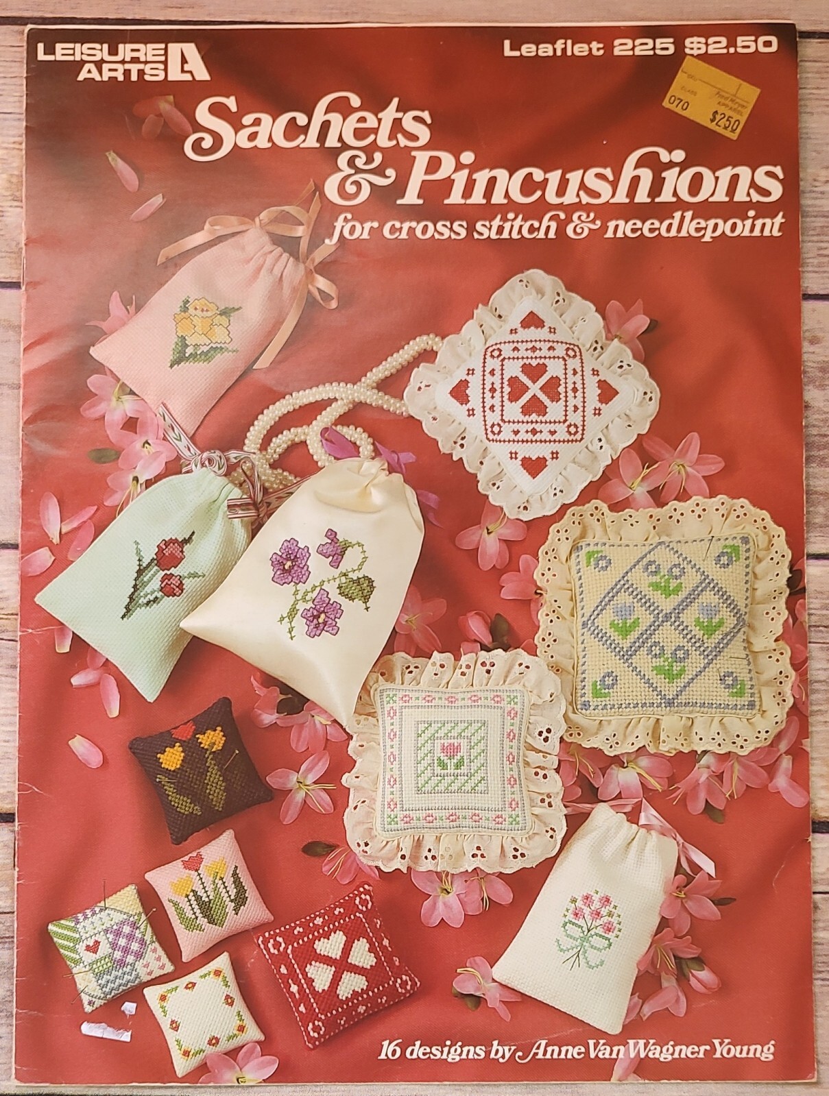 Leisure Art Sachets & Pincushions for Cross Stitch and Needlepoint A5 ...