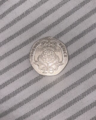 **Genuine & Extremely Rare** 1982 20p Coin. Original First Year Mint ...