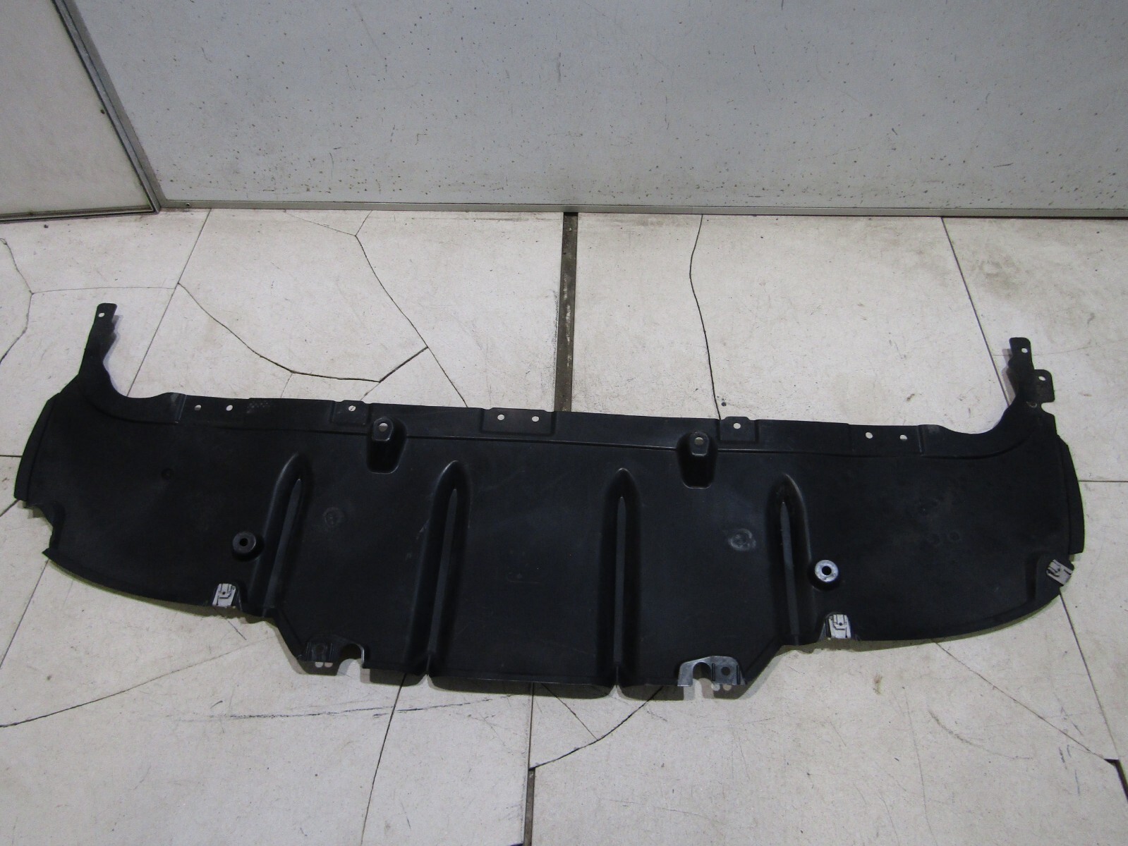 18 On Mercedes CLA C118 C118 Engine Undertray Cover Genuine A1186805100 ...