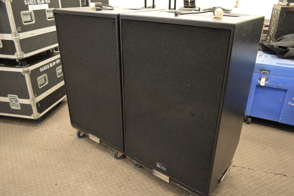 Meyer Sound 650P Powered Subwoofers all working as should 2 Pairs ...