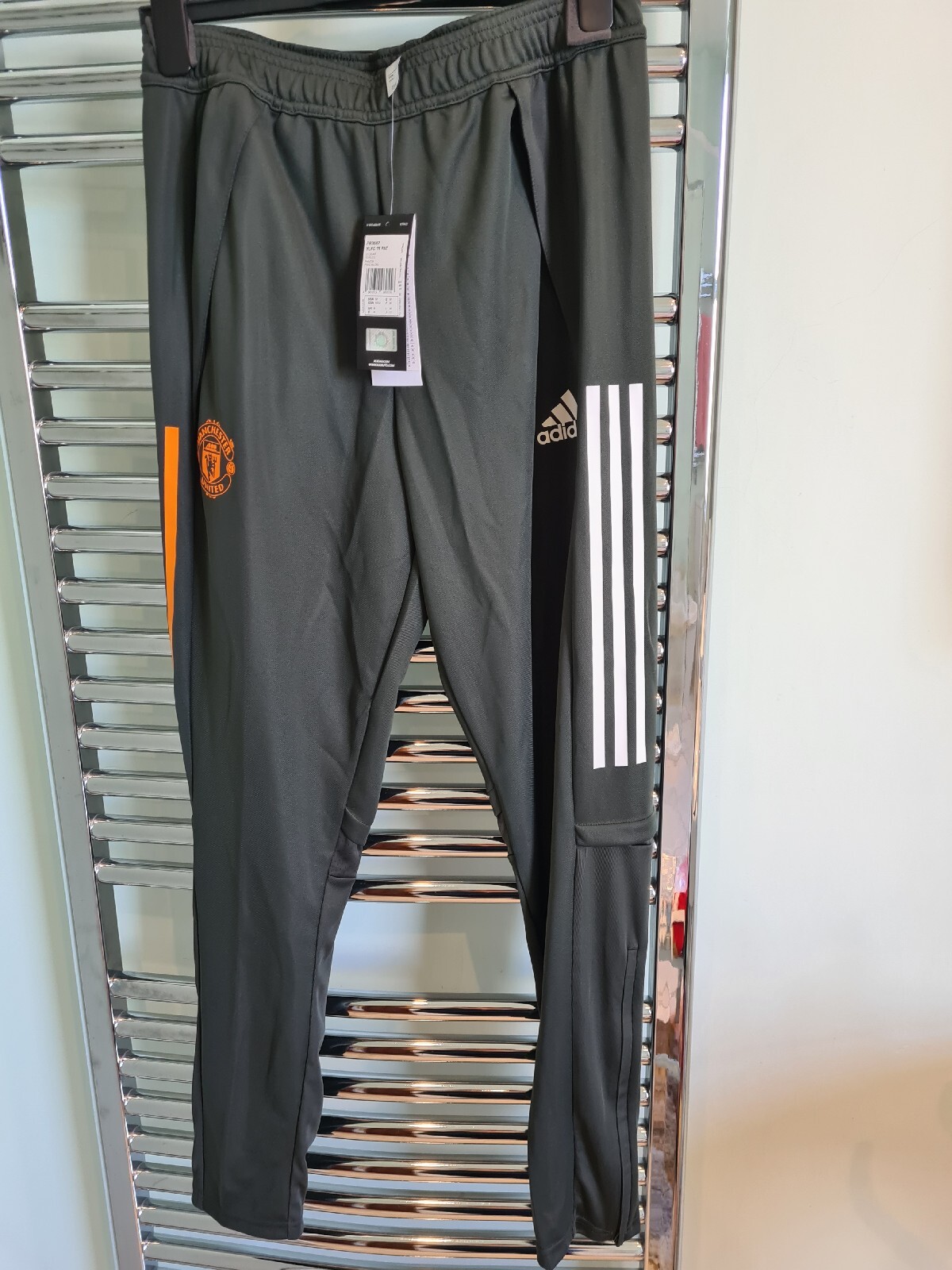 adidas AEROREADY MUFC Trackie Bottoms Size UK MED Colour Green / Orange ...