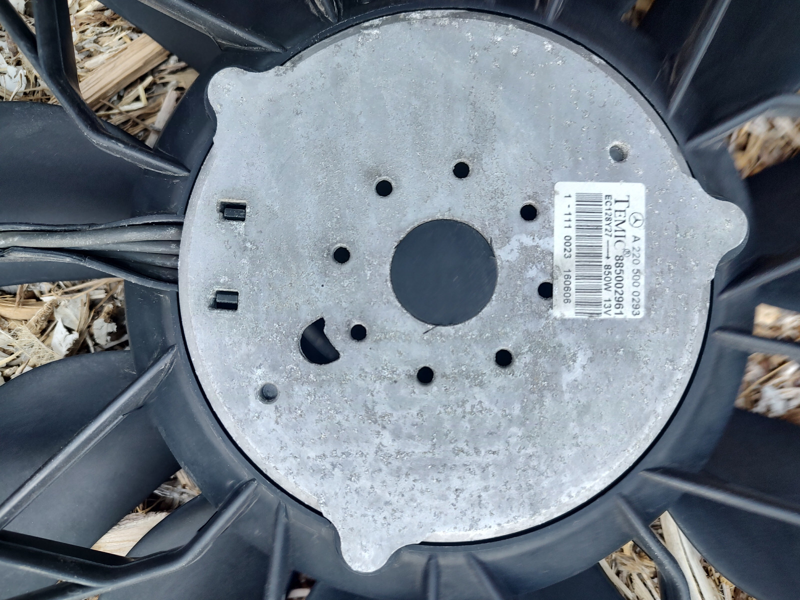 2007-2009 Mercedes W211 E63 AMG Engine Radiator Cooling Fan A2205000293 ...